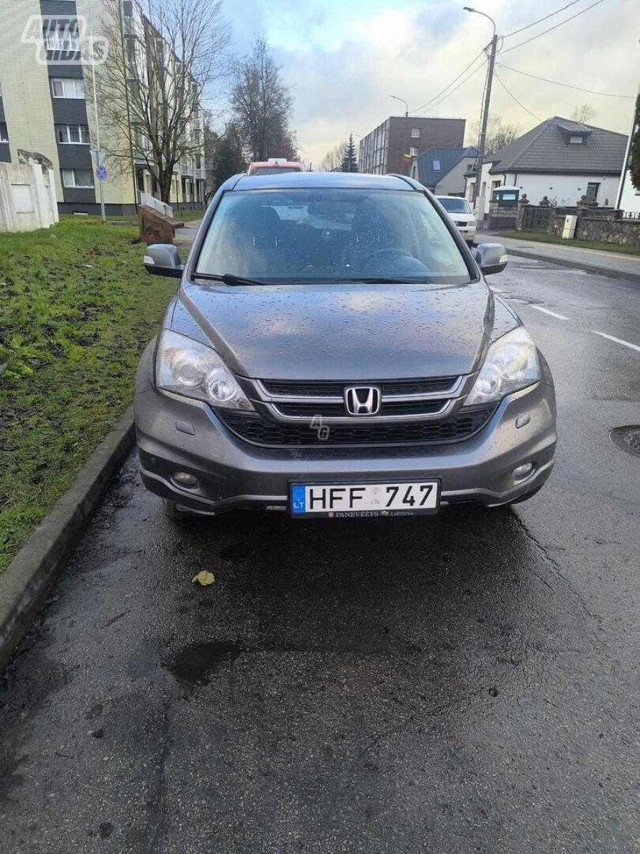 Grey Honda CR-V 2009 in Siauliai, with an engine capacity of 2.20 L and mileage of 299 thousand km for 4500 €, photo 5 on AUTOMOTO.COM.LV