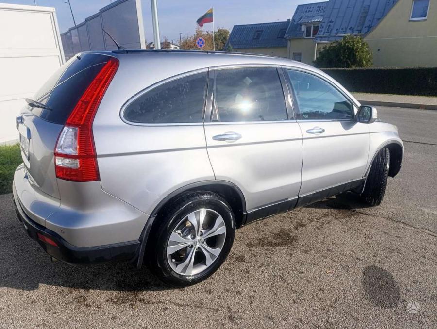 Pelēks Honda CR-V 2009 Alīta, ar dzinēja tilpumu 1.99 L un nobraukumu 277 tūkst. km par 5500 €, foto 5 vietnē AUTOMOTO.COM.LV