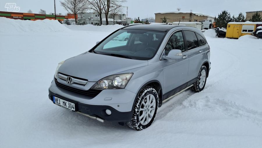 Grey Honda CR-V 2009 in Klaipeda, with an engine capacity of 2.20 L and mileage of 292 thousand km for 6200 €, photo 1 on AUTOMOTO.COM.LV