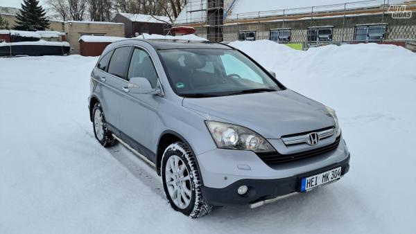 Grey Honda CR-V 2009 in Klaipeda, with an engine capacity of 2.20 L and mileage of 292 thousand km for 6200 €, photo 2 on AUTOMOTO.COM.LV