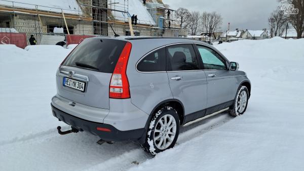 Grey Honda CR-V 2009 in Klaipeda, with an engine capacity of 2.20 L and mileage of 292 thousand km for 6200 €, photo 3 on AUTOMOTO.COM.LV