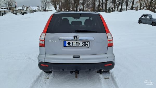 Grey Honda CR-V 2009 in Klaipeda, with an engine capacity of 2.20 L and mileage of 292 thousand km for 6200 €, photo 8 on AUTOMOTO.COM.LV