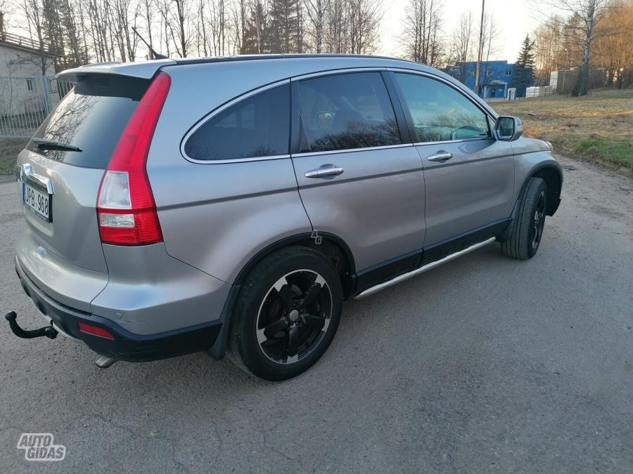 Grey Honda CR-V 2009 in Utena, with an engine capacity of 2.20 L and mileage of 358 thousand km for 3750 €, photo 6 on AUTOMOTO.COM.LV