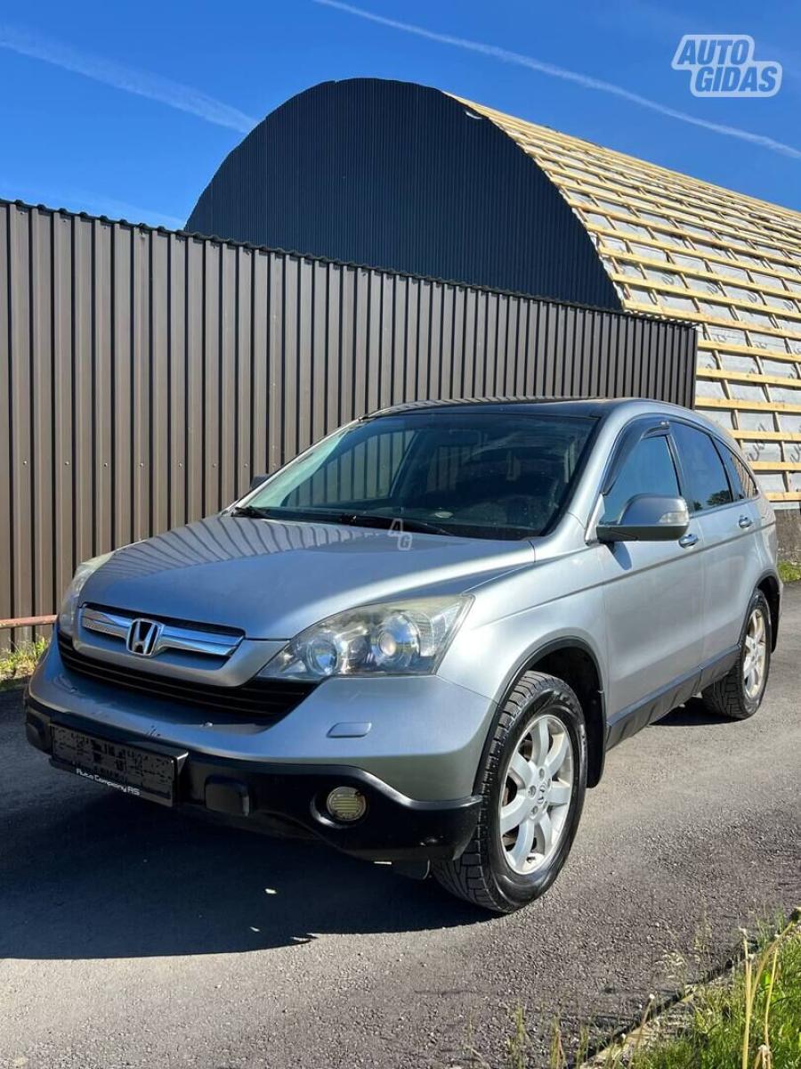 Grey Honda CR-V 2009 in Marijampole, with an engine capacity of 2.20 L and mileage of 320 thousand km for 3900 €, photo 1 on AUTOMOTO.COM.LV