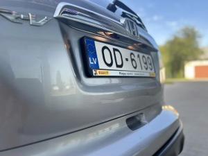 Grey Honda CR-V 2009 in Jekabpils, with an engine capacity of 2.20 L and mileage of 300 thousand km for 5950 €, photo 9 on AUTOMOTO.COM.LV