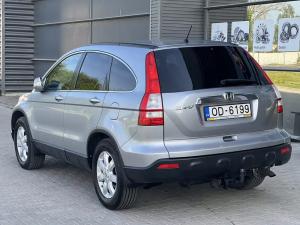 Grey Honda CR-V 2009 in Jekabpils, with an engine capacity of 2.20 L and mileage of 300 thousand km for 5950 €, photo 13 on AUTOMOTO.COM.LV