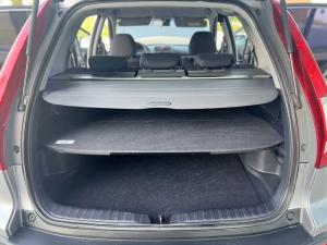 Grey Honda CR-V 2009 in Jekabpils, with an engine capacity of 2.20 L and mileage of 300 thousand km for 5950 €, photo 19 on AUTOMOTO.COM.LV