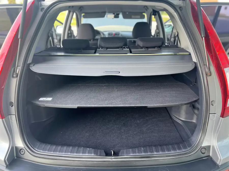 Grey Honda CR-V 2009 in Jekabpils, with an engine capacity of 2.20 L and mileage of 300 thousand km for 5950 €, photo 19 on AUTOMOTO.COM.LV