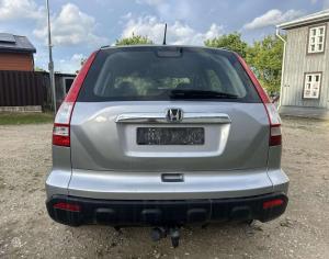 Grey Honda CR-V 2009 in Kaisiadorys, with an engine capacity of 2.20 L and mileage of 293 thousand km for 3850 €, photo 7 on AUTOMOTO.COM.LV