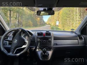 Pelēks Honda CR-V 2009 Jelgava, ar dzinēja tilpumu 2.20 L un nobraukumu 250 tūkst. km par 5000 €, foto 5 vietnē AUTOMOTO.COM.LV