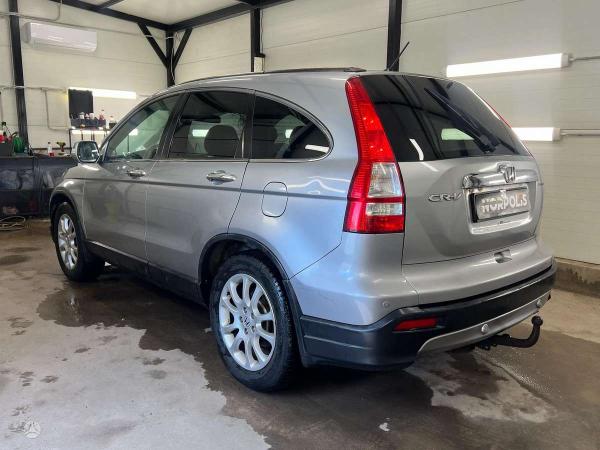 Grey Honda CR-V 2009 in Panevezys, with an engine capacity of 2.20 L and mileage of 387 thousand km for 4300 €, photo 10 on AUTOMOTO.COM.LV