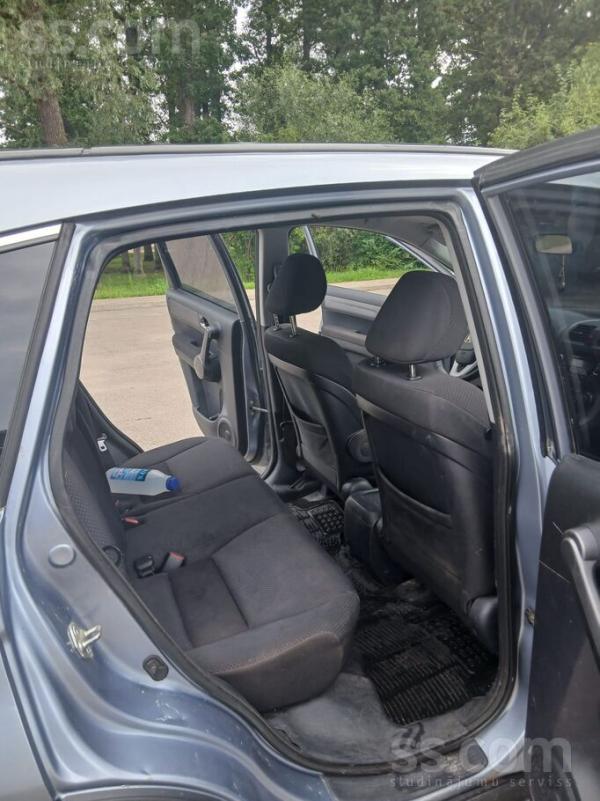 Grey Honda CR-V 2009 in Ogre, with an engine capacity of 2.00 L and mileage of 434 thousand km for 2500 €, photo 3 on AUTOMOTO.COM.LV