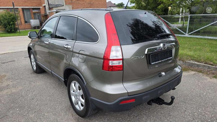 Pelēks Honda CR-V 2009 Šauļi, ar dzinēja tilpumu 2.20 L un nobraukumu 193 tūkst. km par 6150 €, foto 4 vietnē AUTOMOTO.COM.LV
