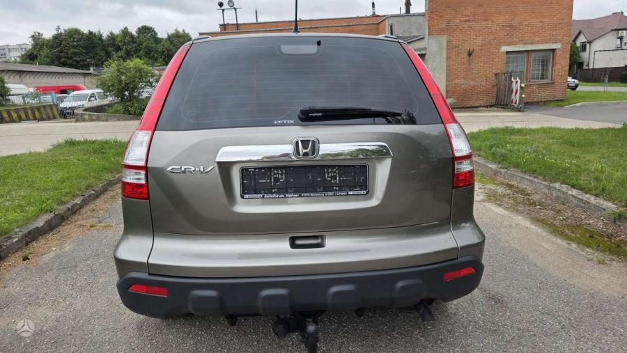 Pelēks Honda CR-V 2009 Šauļi, ar dzinēja tilpumu 2.20 L un nobraukumu 193 tūkst. km par 6150 €, foto 5 vietnē AUTOMOTO.COM.LV