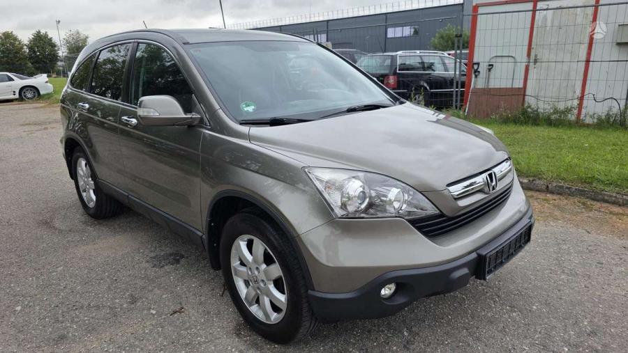 Pelēks Honda CR-V 2009 Šauļi, ar dzinēja tilpumu 2.20 L un nobraukumu 193 tūkst. km par 6150 €, foto 8 vietnē AUTOMOTO.COM.LV