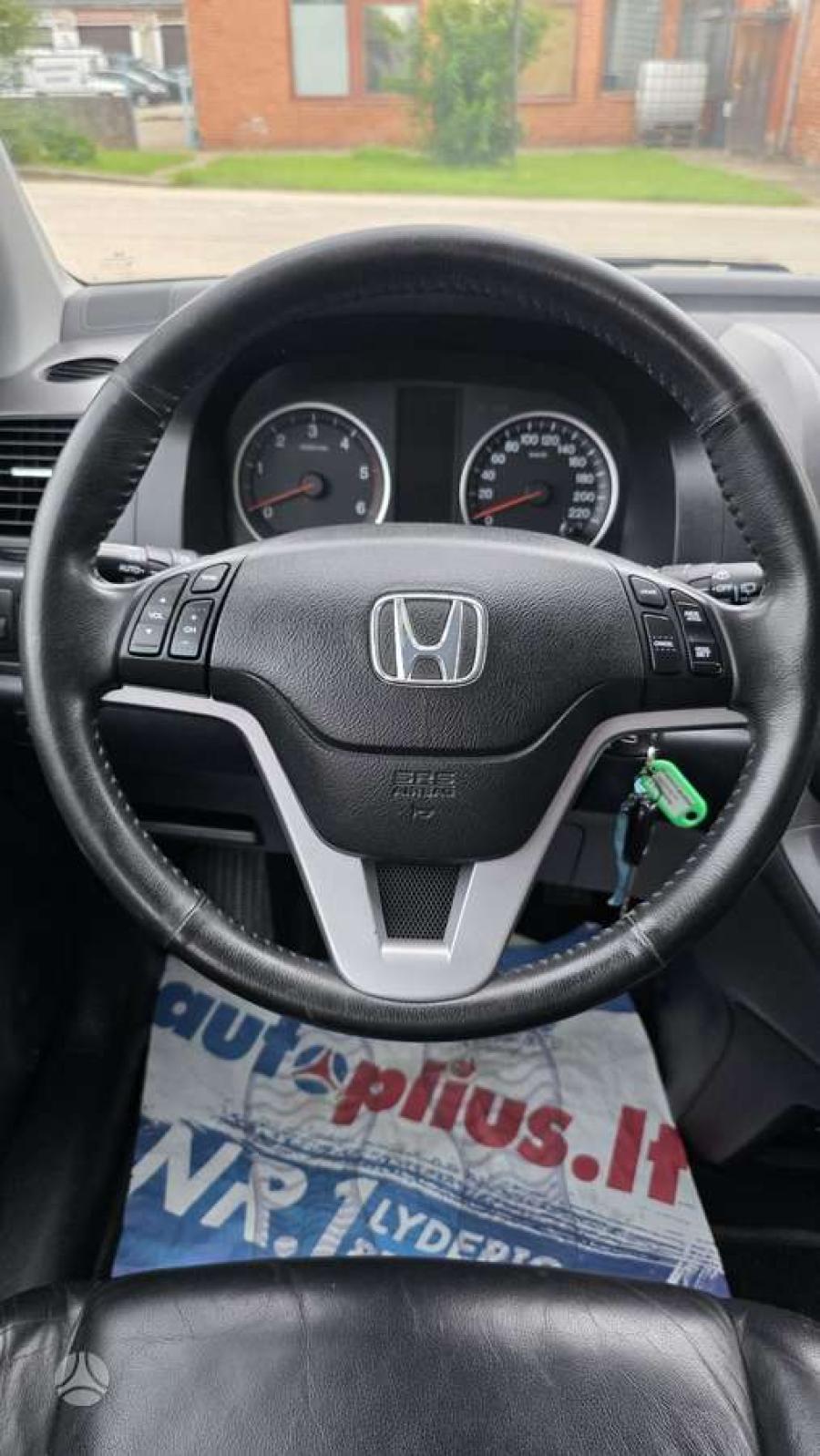 Pelēks Honda CR-V 2009 Šauļi, ar dzinēja tilpumu 2.20 L un nobraukumu 193 tūkst. km par 6150 €, foto 24 vietnē AUTOMOTO.COM.LV