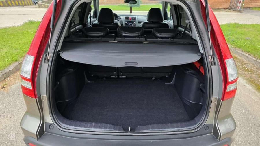 Pelēks Honda CR-V 2009 Šauļi, ar dzinēja tilpumu 2.20 L un nobraukumu 193 tūkst. km par 6150 €, foto 33 vietnē AUTOMOTO.COM.LV