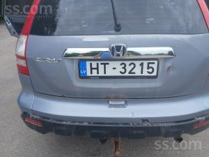 Pelēks Honda CR-V 2009 Ogre, ar dzinēja tilpumu 2.00 L un nobraukumu 434 tūkst. km par 1800 €, foto 8 vietnē AUTOMOTO.COM.LV