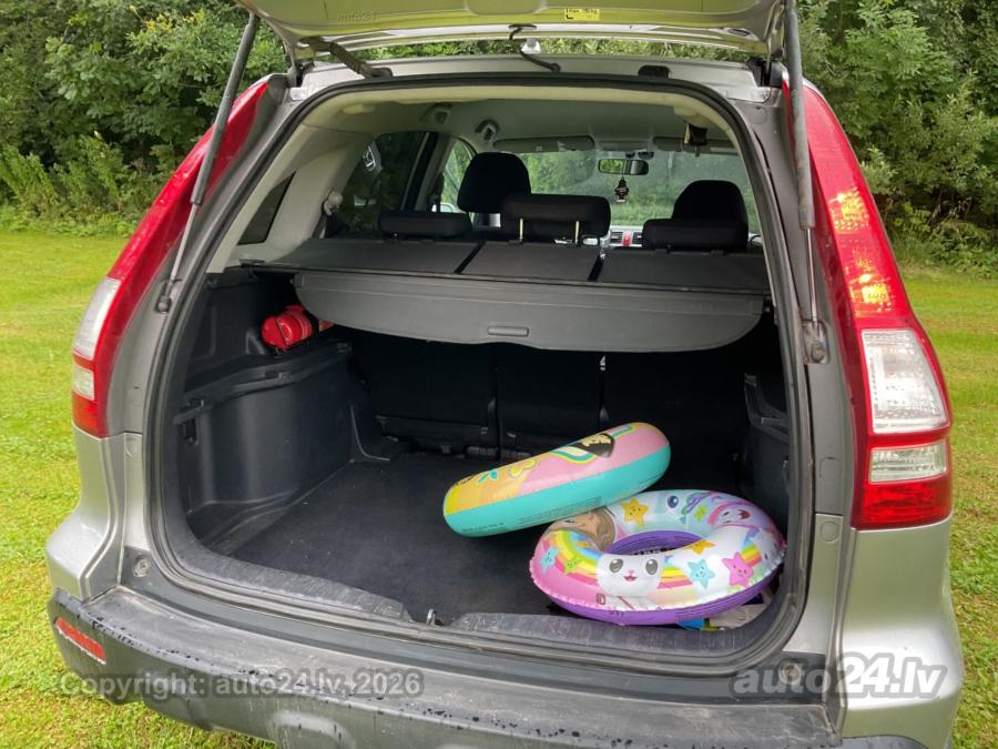 Pelēks Honda CR-V 2009 Rapla, ar dzinēja tilpumu 2.20 L un nobraukumu 364 tūkst. km par 2800 €, foto 6 vietnē AUTOMOTO.COM.LV