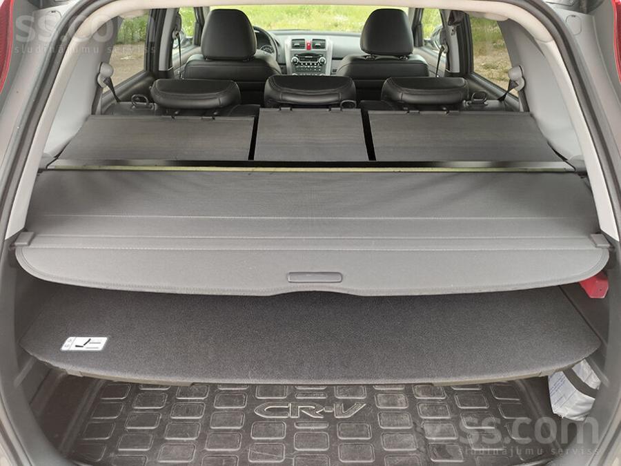 Grey Honda CR-V 2009 in Riga, with an engine capacity of 2.00 L and mileage of 201 thousand km for 6900 €, photo 10 on AUTOMOTO.COM.LV