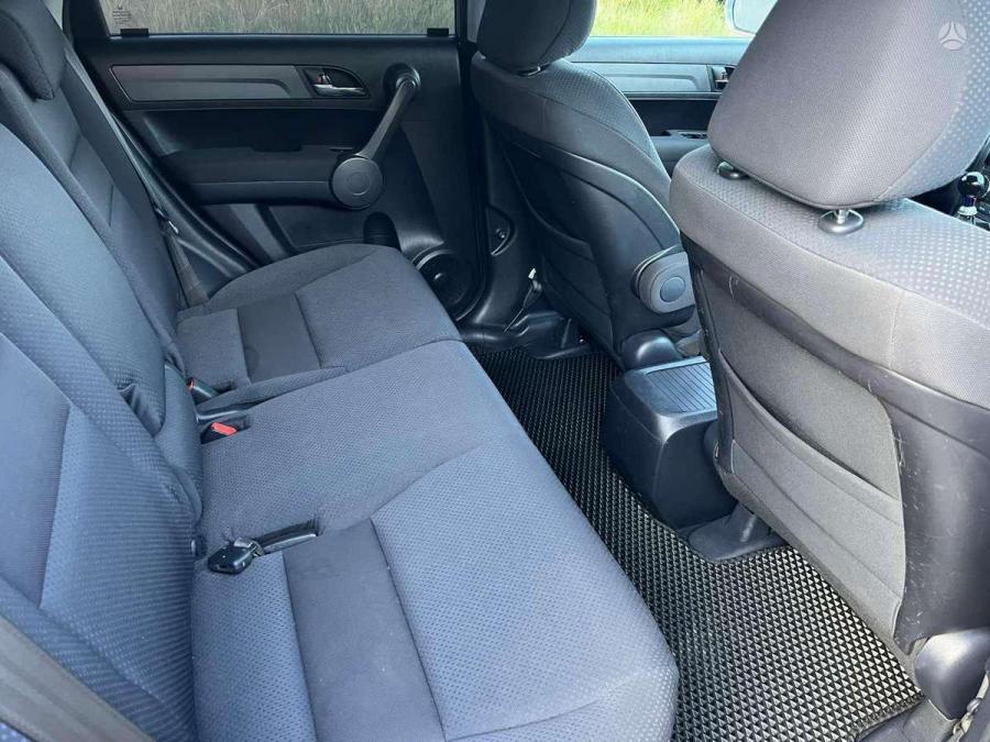 Pelēks Honda CR-V 2009 Jonava, ar dzinēja tilpumu 2.20 L un nobraukumu 360 tūkst. km par 4200 €, foto 11 vietnē AUTOMOTO.COM.LV
