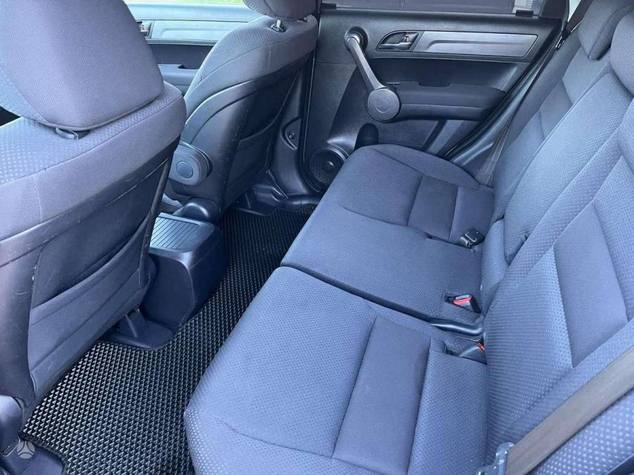 Pelēks Honda CR-V 2009 Jonava, ar dzinēja tilpumu 2.20 L un nobraukumu 360 tūkst. km par 4200 €, foto 13 vietnē AUTOMOTO.COM.LV