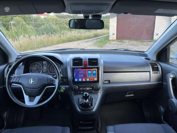 Honda CR-V 2009 in Jonava on AUTOMOTO.COM.LV Grey Honda CR-V 2009 in Jonava, with an engine capacity of 2.20 L and mileage of 360 thousand km for 4200 €, photo 8 on AUTOMOTO.COM.LV