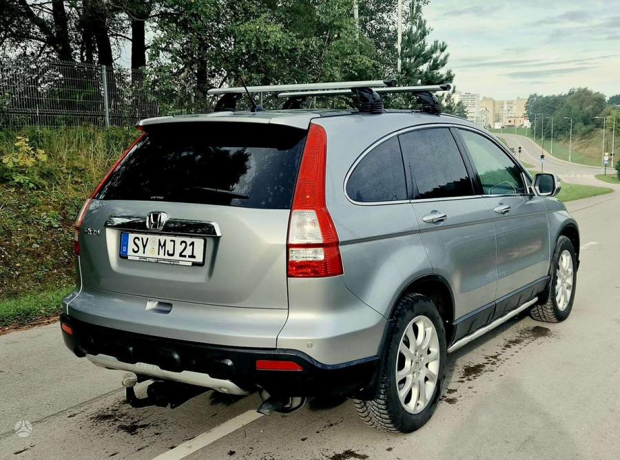 Grey Honda CR-V 2009 in Vilnius, with an engine capacity of 2.20 L and mileage of 268 thousand km for 5850 €, photo 10 on AUTOMOTO.COM.LV
