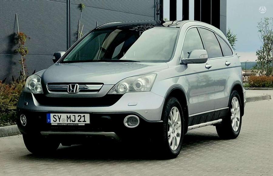 Grey Honda CR-V 2009 in Vilnius, with an engine capacity of 2.20 L and mileage of 268 thousand km for 5850 €, photo 3 on AUTOMOTO.COM.LV