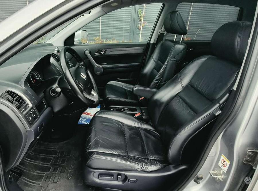 Grey Honda CR-V 2009 in Vilnius, with an engine capacity of 2.20 L and mileage of 268 thousand km for 5850 €, photo 17 on AUTOMOTO.COM.LV