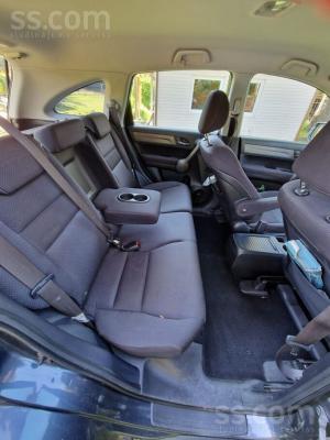 Grey Honda CR-V 2009 in Riga, with an engine capacity of 2.20 L and mileage of 270 thousand km for 4800 €, photo 22 on AUTOMOTO.COM.LV