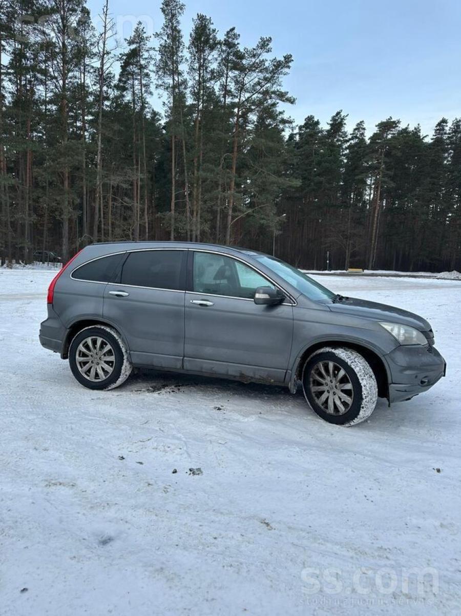 Серый Хонда СРВ 2010 в Лиепая, объемом двигателя 2.20 л и пробегом 200 тыс. км за 2000 €, фото 4 на AUTOMOTO.COM.LV