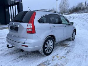 Grey Honda CR-V 2010 in Vilnius, with an engine capacity of 2.20 L and mileage of 280 thousand km for 6450 €, photo 5 on AUTOMOTO.COM.LV