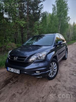 Pelēks Honda CR-V 2010 Daugavpils, ar dzinēja tilpumu 2.20 L un nobraukumu 248 tūkst. km par 7800 €, foto  vietnē AUTOMOTO.COM.LV