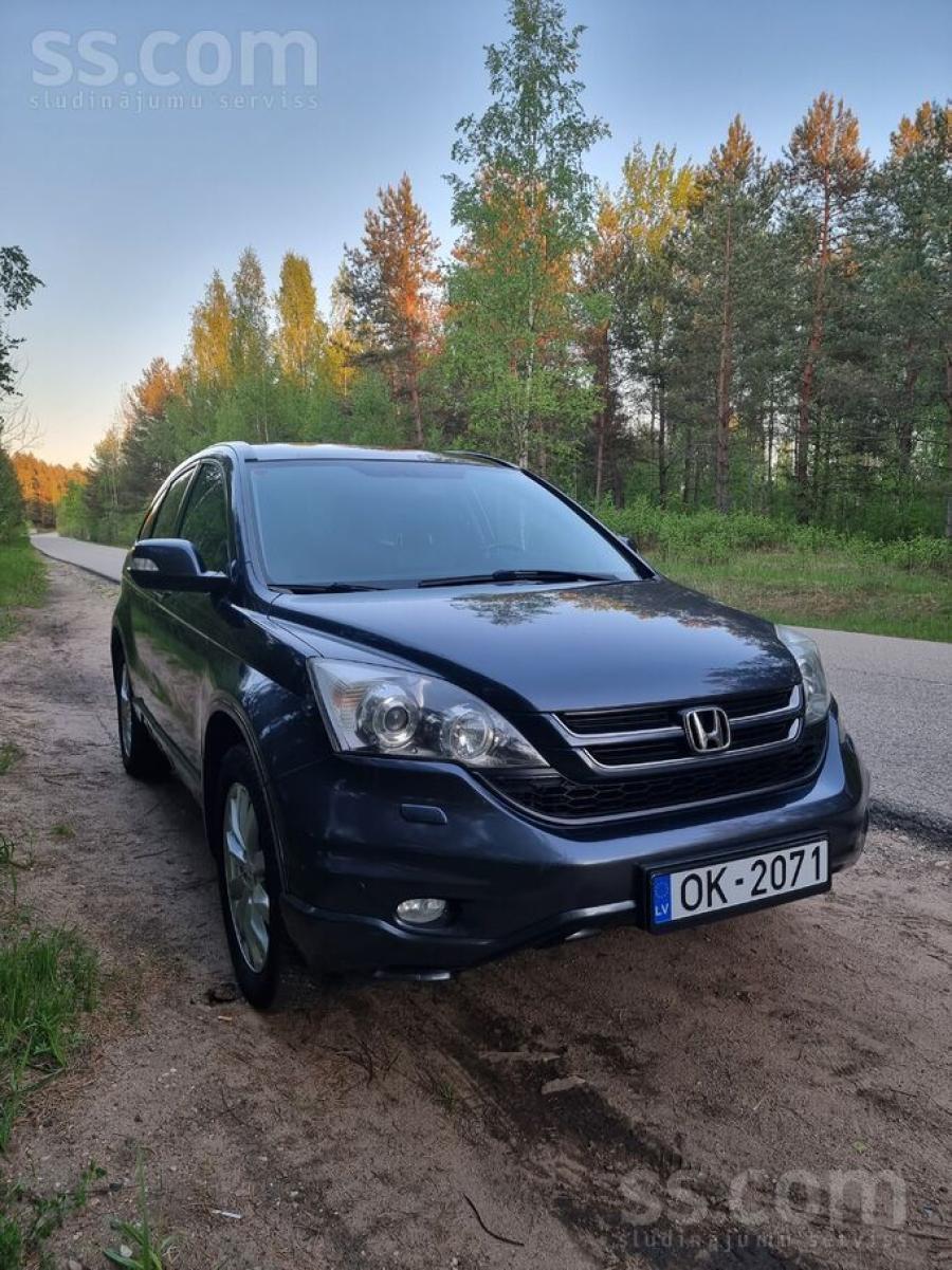 Pelēks Honda CR-V 2010 Daugavpils, ar dzinēja tilpumu 2.20 L un nobraukumu 248 tūkst. km par 7800 €, foto 3 vietnē AUTOMOTO.COM.LV