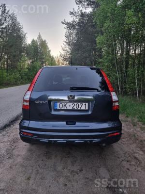 Pelēks Honda CR-V 2010 Daugavpils, ar dzinēja tilpumu 2.20 L un nobraukumu 248 tūkst. km par 7800 €, foto 5 vietnē AUTOMOTO.COM.LV