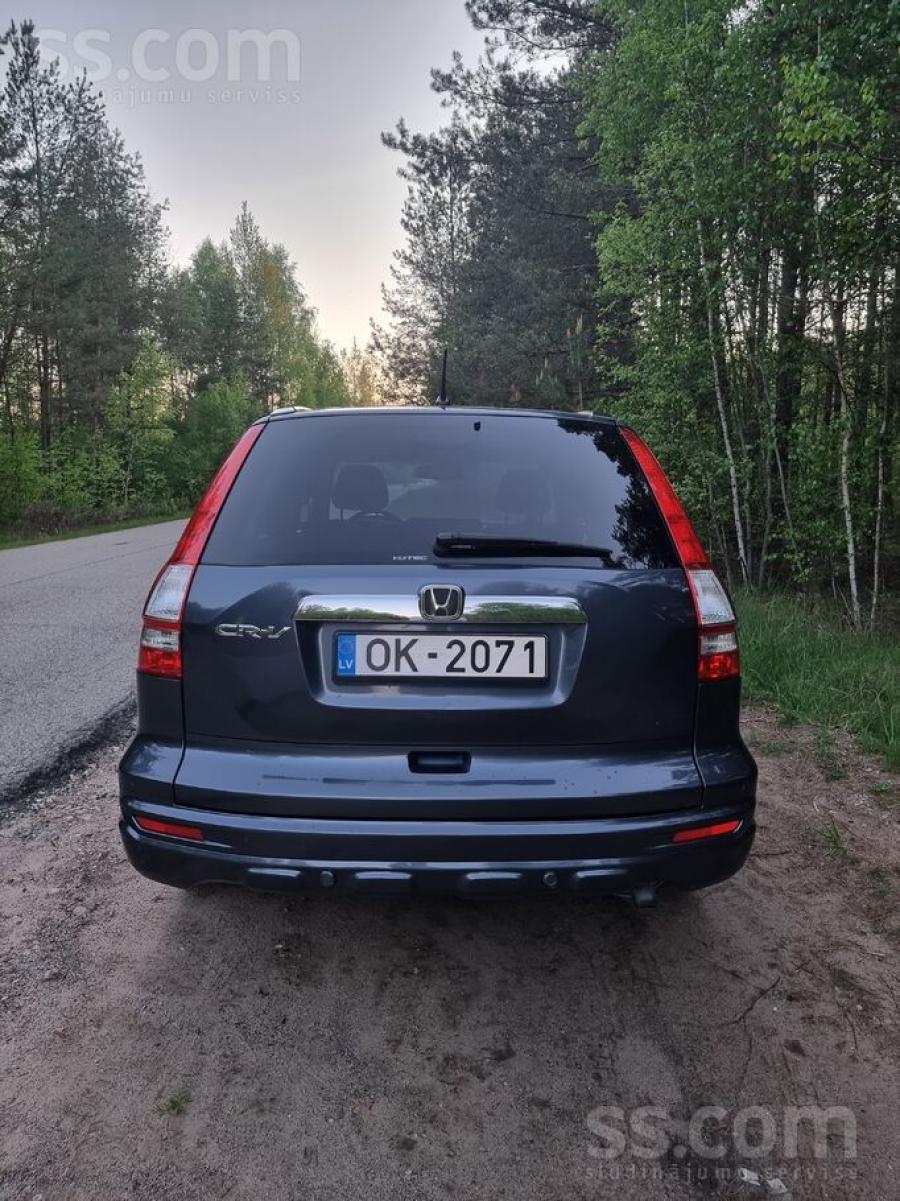 Pelēks Honda CR-V 2010 Daugavpils, ar dzinēja tilpumu 2.20 L un nobraukumu 248 tūkst. km par 7800 €, foto 5 vietnē AUTOMOTO.COM.LV