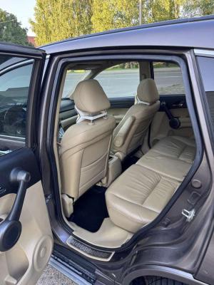 Grey Honda CR-V 2010 in Vilnius, with an engine capacity of 2.20 L and mileage of 325 thousand km for 6200 €, photo 13 on AUTOMOTO.COM.LV