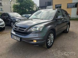 Grey Honda CR-V 2010 in Daugavpils, with an engine capacity of 2.20 L and mileage of 0 thousand km for 7450 €, photo 4 on AUTOMOTO.COM.LV