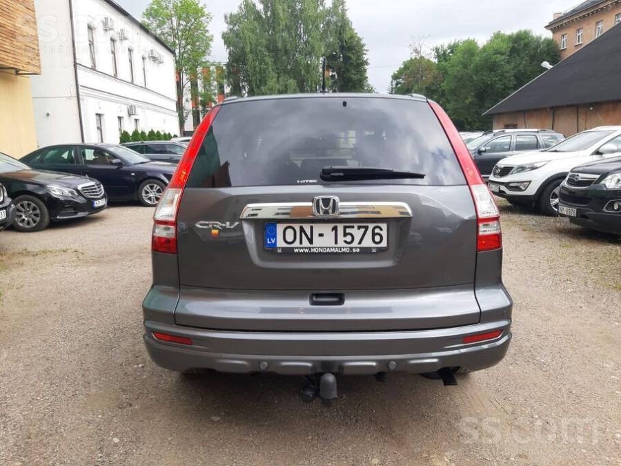 Grey Honda CR-V 2010 in Daugavpils, with an engine capacity of 2.20 L and mileage of 0 thousand km for 7450 €, photo 9 on AUTOMOTO.COM.LV