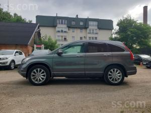 Grey Honda CR-V 2010 in Daugavpils, with an engine capacity of 2.20 L and mileage of 0 thousand km for 7450 €, photo 12 on AUTOMOTO.COM.LV