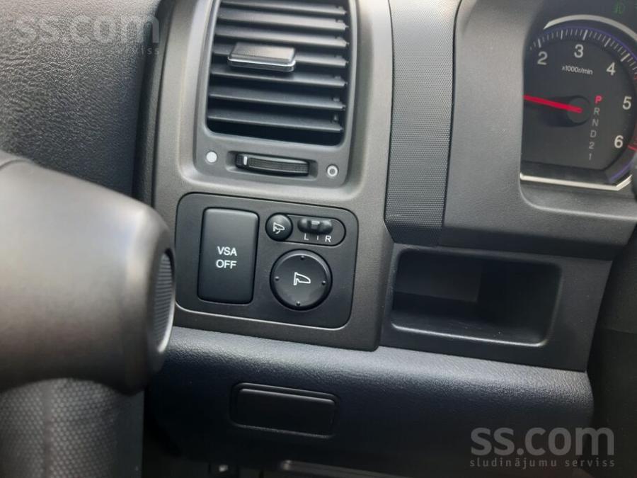 Grey Honda CR-V 2010 in Daugavpils, with an engine capacity of 2.20 L and mileage of 0 thousand km for 7450 €, photo 16 on AUTOMOTO.COM.LV