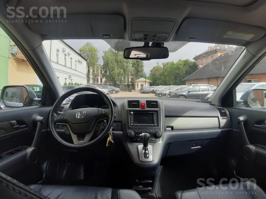 Grey Honda CR-V 2010 in Daugavpils, with an engine capacity of 2.20 L and mileage of 0 thousand km for 7450 €, photo 25 on AUTOMOTO.COM.LV