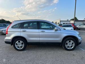 Grey Honda CR-V 2010 in Utena, with an engine capacity of 2.20 L and mileage of 233 thousand km for 6300 €, photo 3 on AUTOMOTO.COM.LV