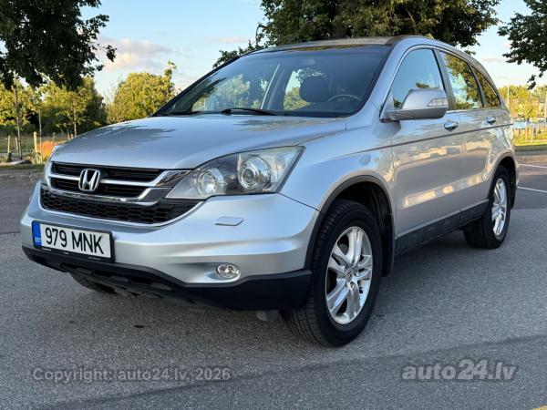 Pelēks Honda CR-V 2010 Tallina, ar dzinēja tilpumu 2.00 L un nobraukumu 132 tūkst. km par 9500 €, foto 1 vietnē AUTOMOTO.COM.LV
