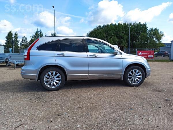 Pelēks Honda CR-V 2010 Daugavpils, ar dzinēja tilpumu 2.20 L un nobraukumu 0 tūkst. km par 5980 €, foto 8 vietnē AUTOMOTO.COM.LV