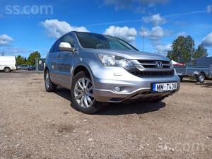 Grey Honda CR-V 2010 in Daugavpils, with an engine capacity of 2.20 L and mileage of 0 thousand km for 5980 €, photo 3 on AUTOMOTO.COM.LV