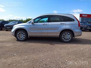 Grey Honda CR-V 2010 in Daugavpils, with an engine capacity of 2.20 L and mileage of 0 thousand km for 5980 €, photo 5 on AUTOMOTO.COM.LV