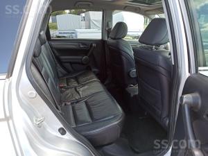 Grey Honda CR-V 2010 in Daugavpils, with an engine capacity of 2.20 L and mileage of 0 thousand km for 5980 €, photo 16 on AUTOMOTO.COM.LV