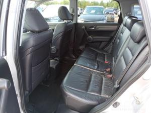 Grey Honda CR-V 2010 in Daugavpils, with an engine capacity of 2.20 L and mileage of 0 thousand km for 5980 €, photo 17 on AUTOMOTO.COM.LV